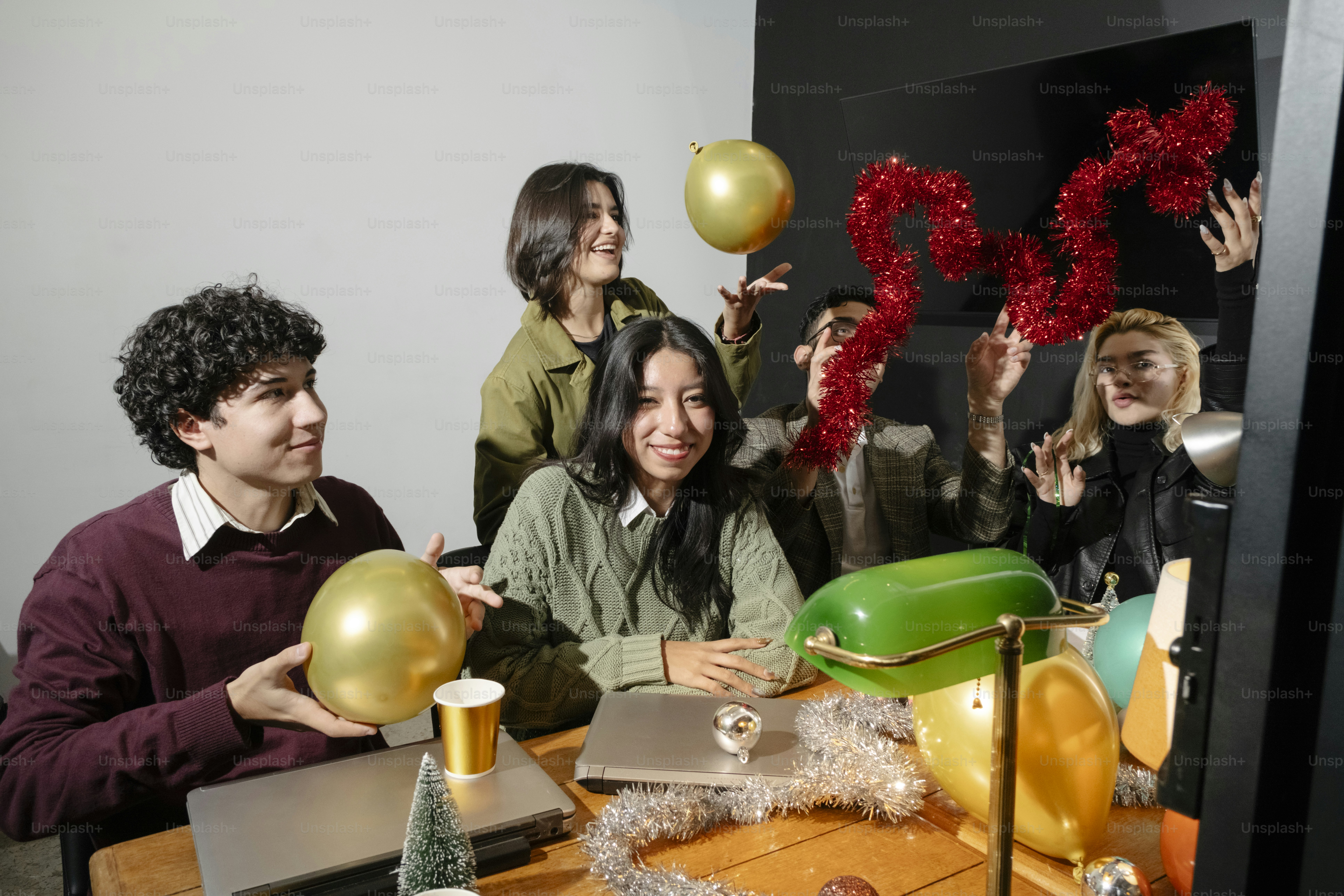 Festive Party Pictures | Download Free Images on Unsplash