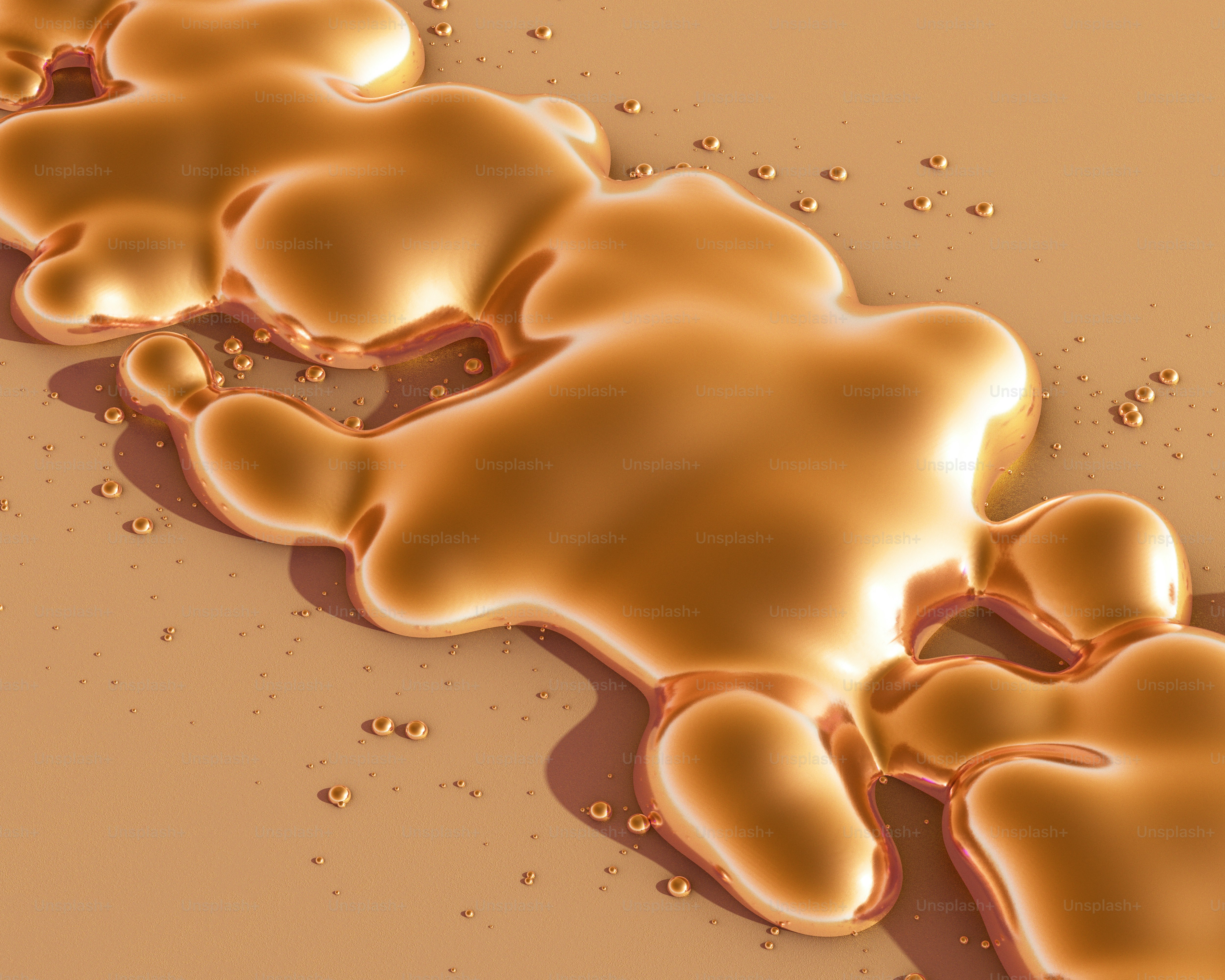Líquido dorado derramado y acumulado en una superficie. foto – Imagen ...