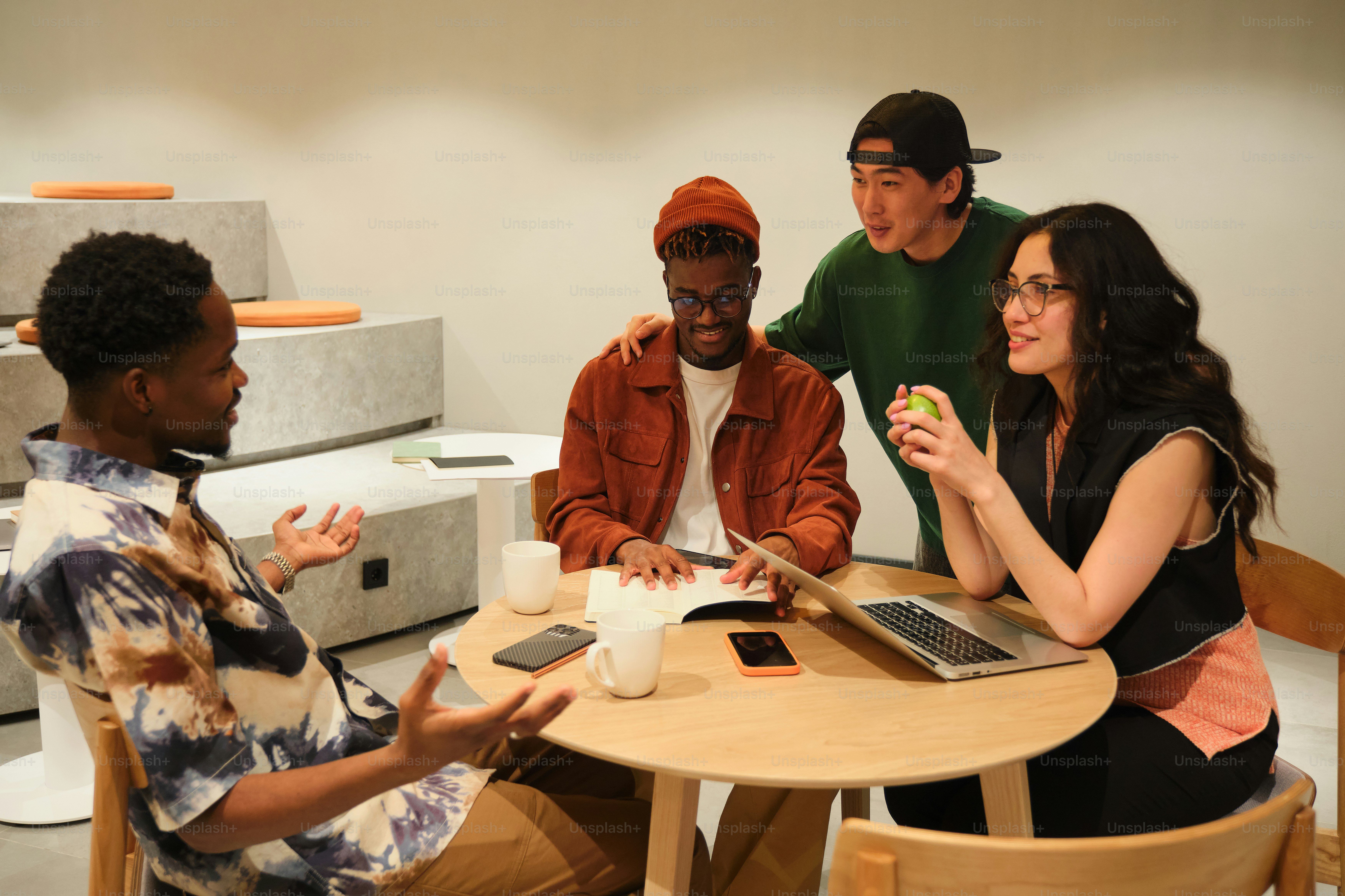 Group of diverse people having a collaborative discussion. photo – Team ...