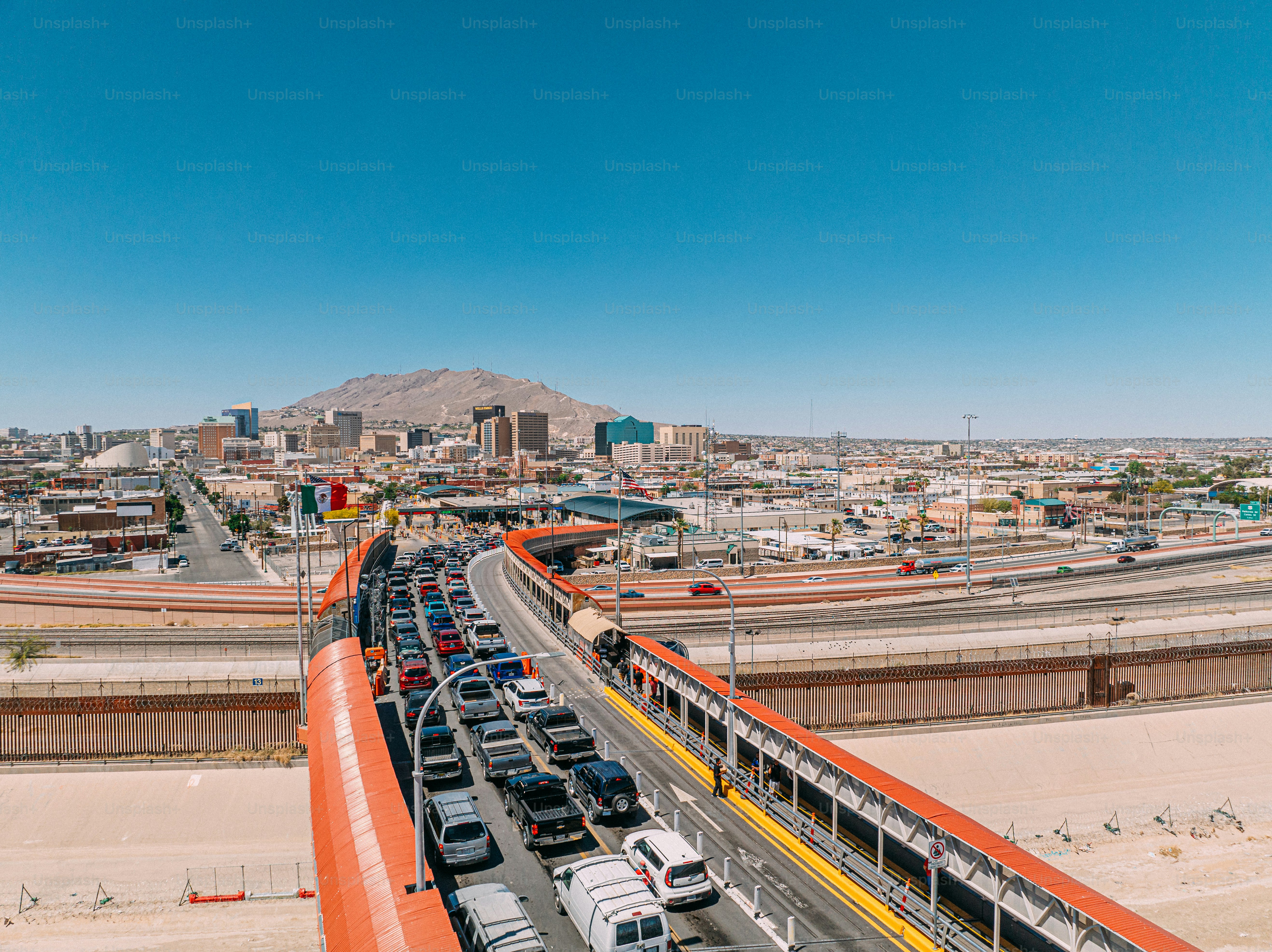 Vista elevada del Puente Internacional "Paso del Norte" en el Cruce del ...