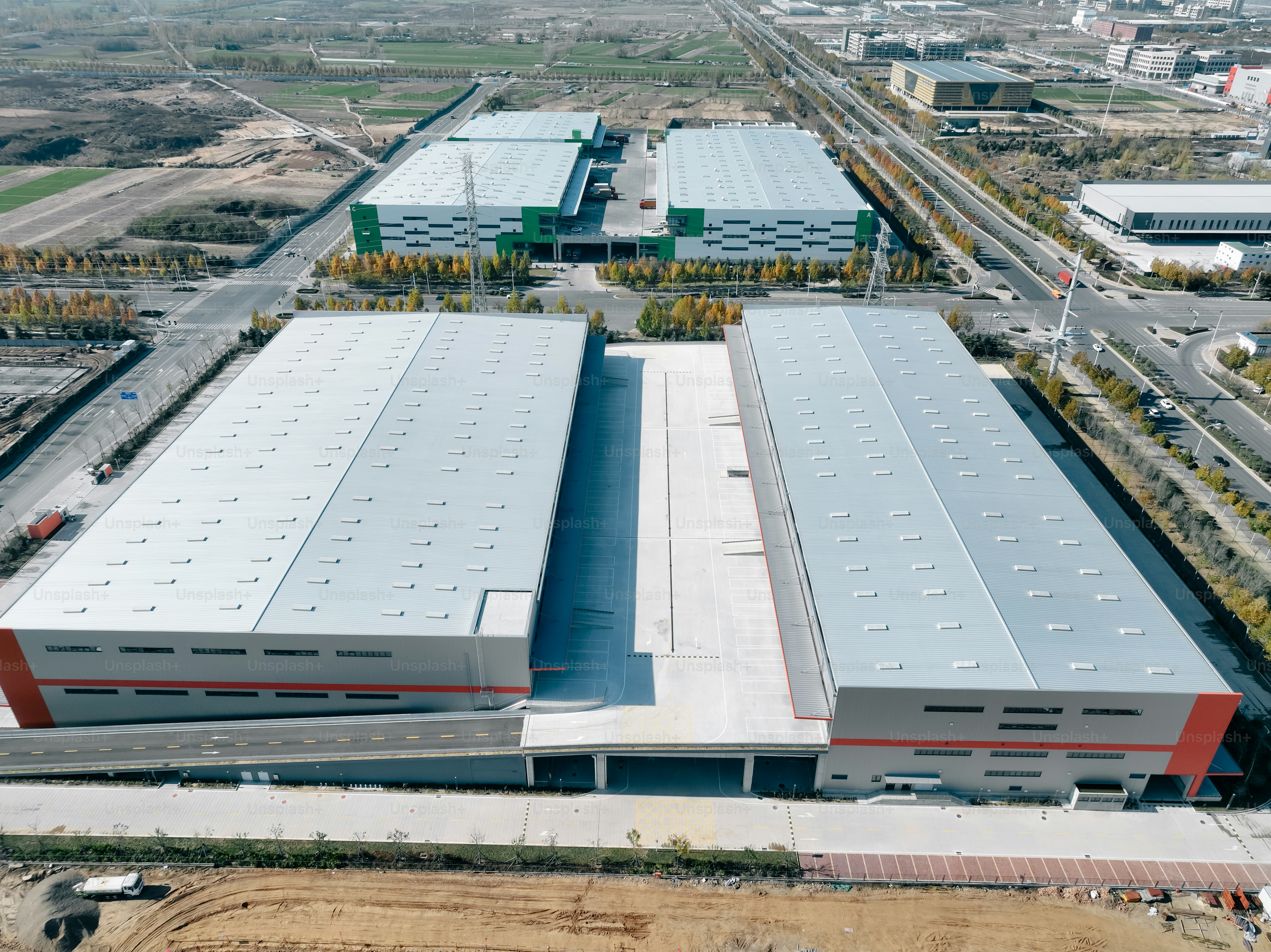 Aerial photos of giant logistics warehouses, transit centers photo ...