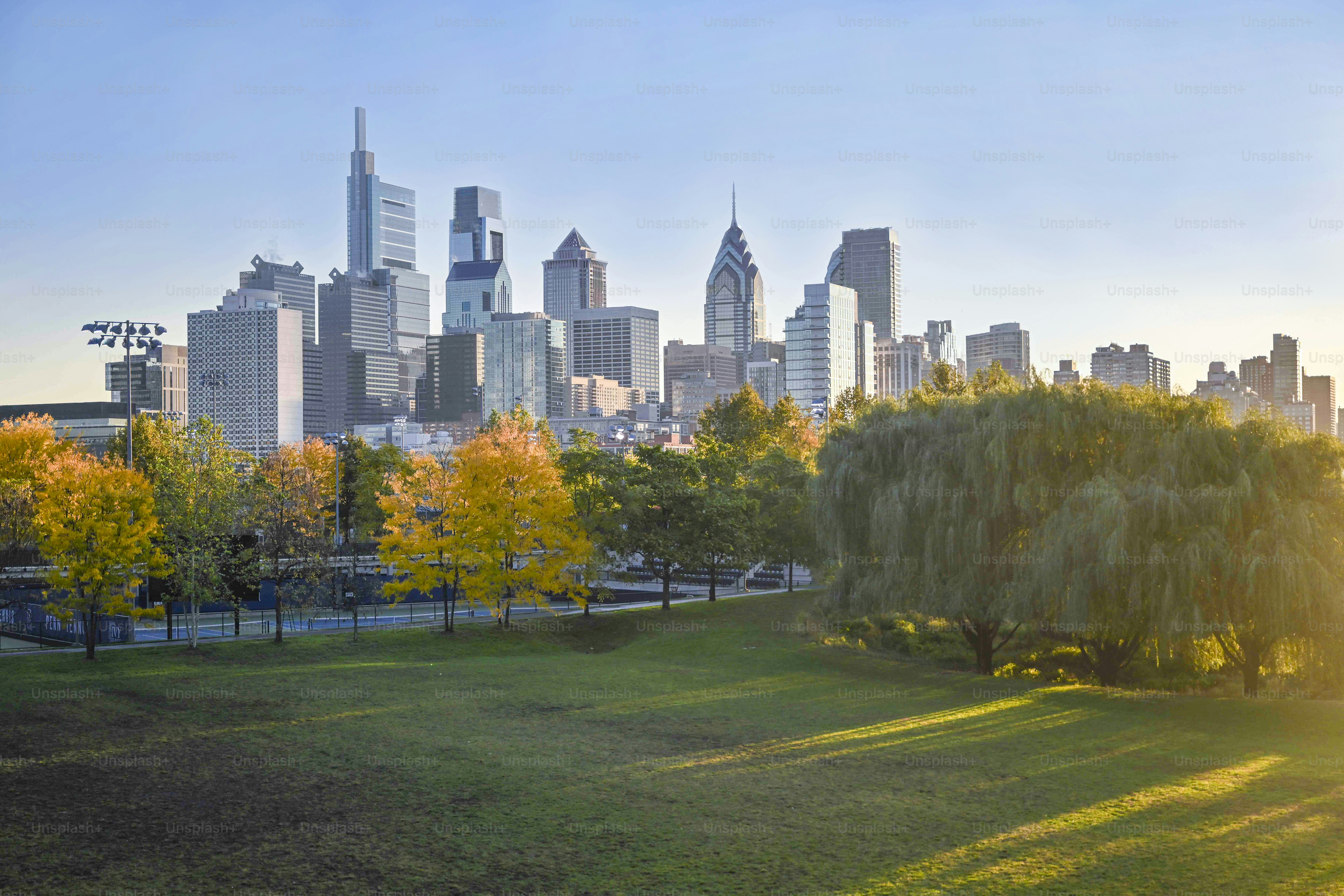 Center city Philadelphia, skyline. Autumn. Colorful trees in the ...
