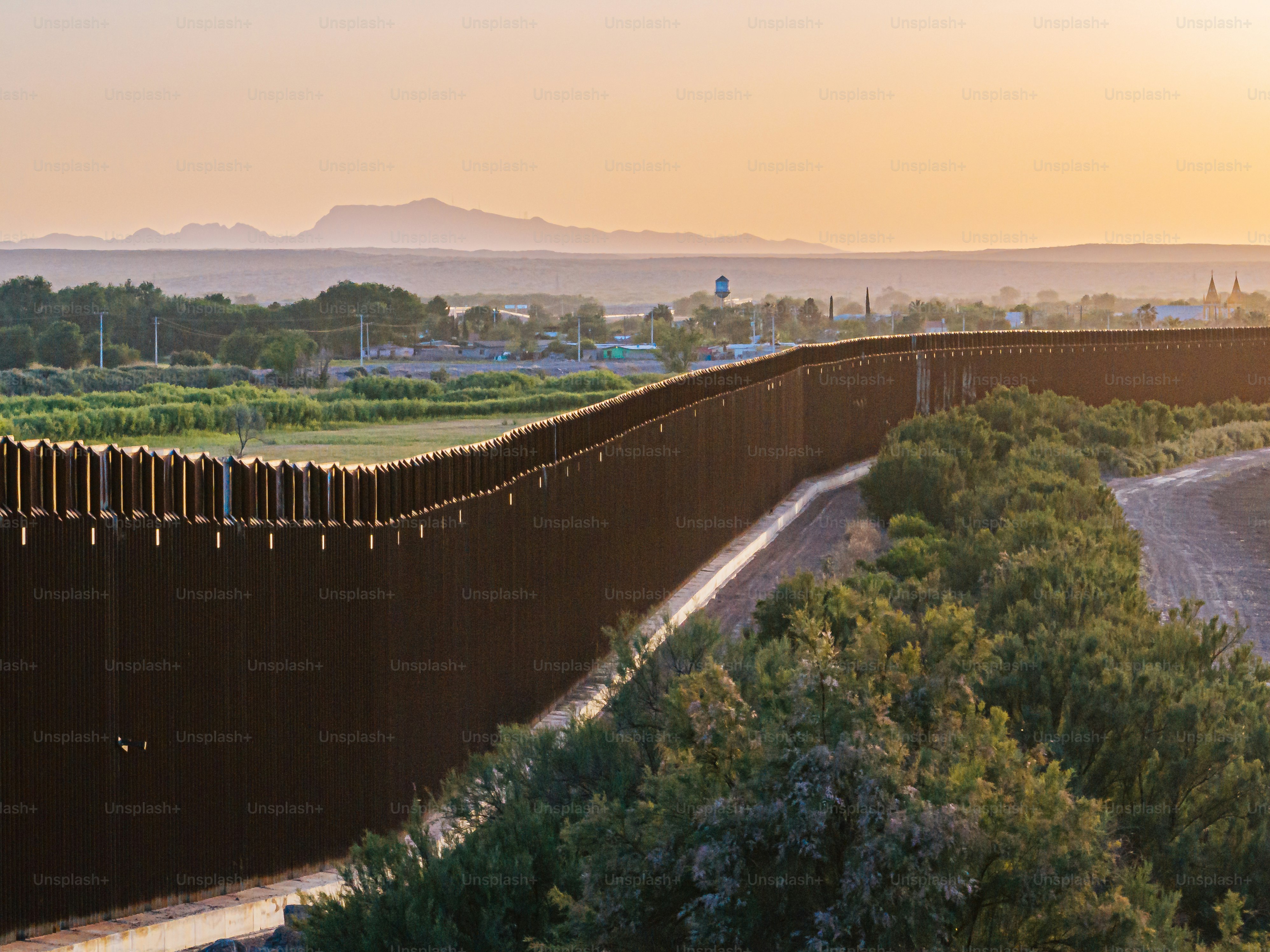 U.S. Southern Border Wall Fence separating El Paso, Texas and Ciudad ...