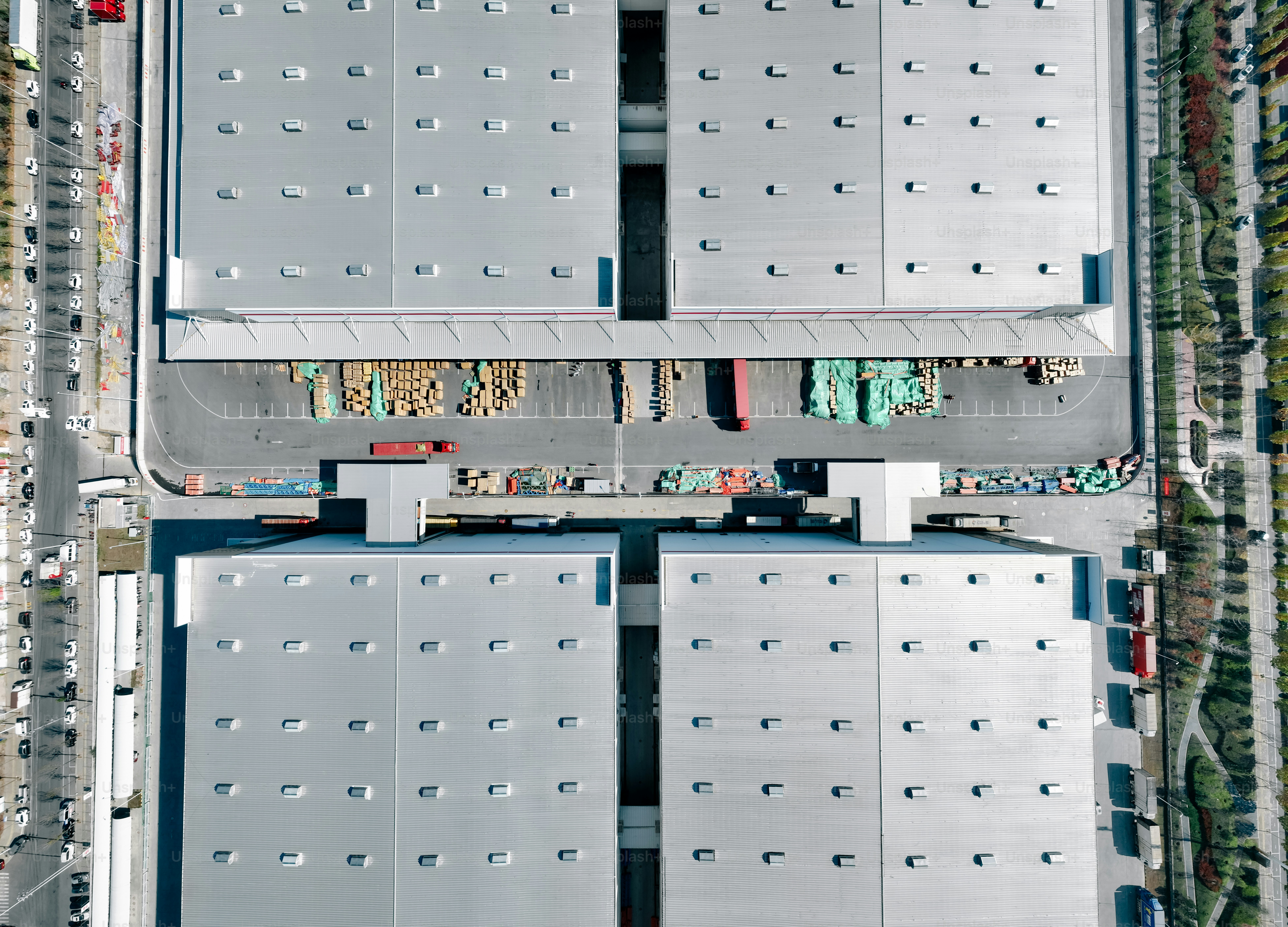 Aerial photos of giant logistics warehouses, transit centers photo ...