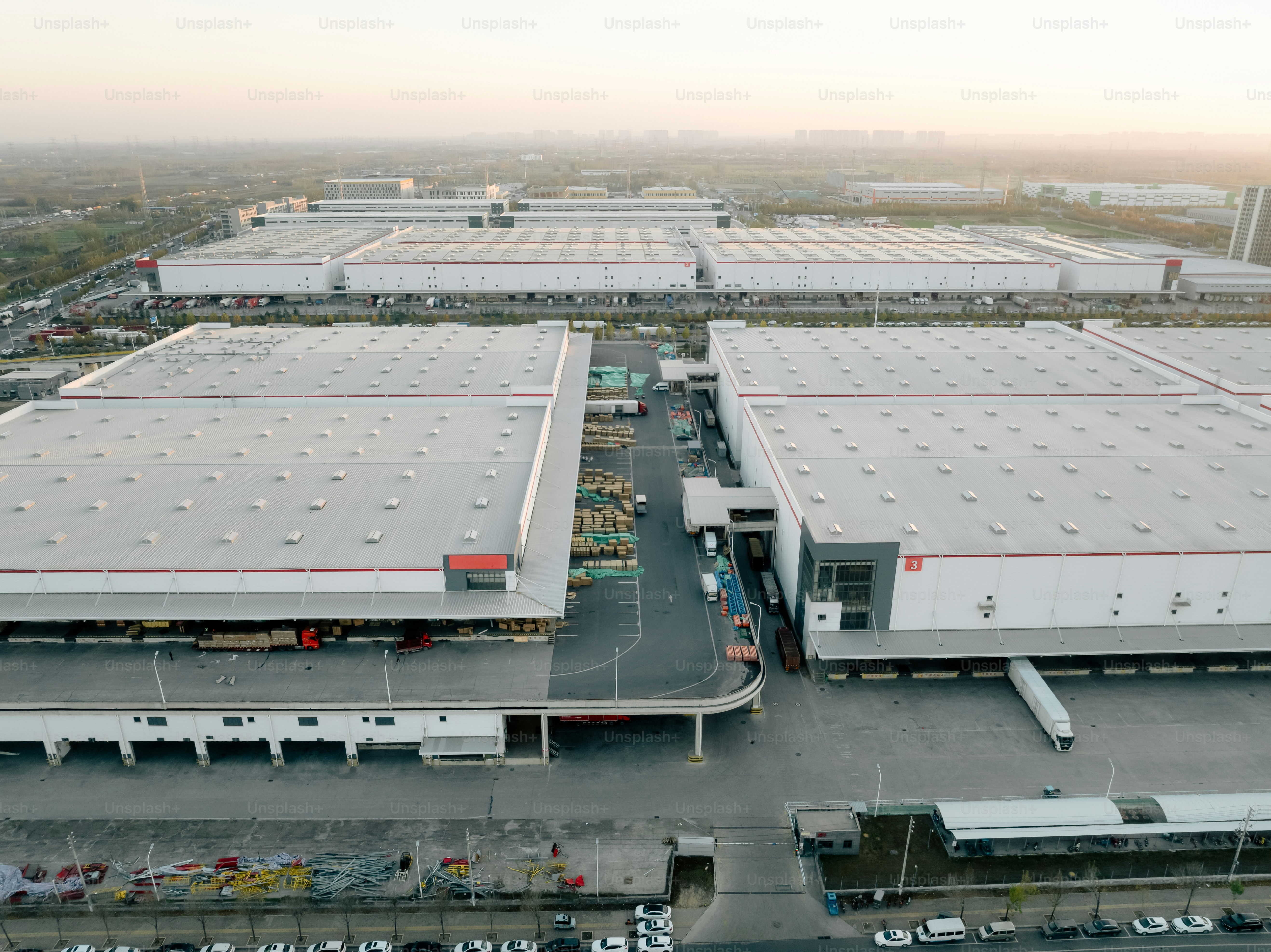 Aerial photos of giant logistics warehouses, transit centers photo ...