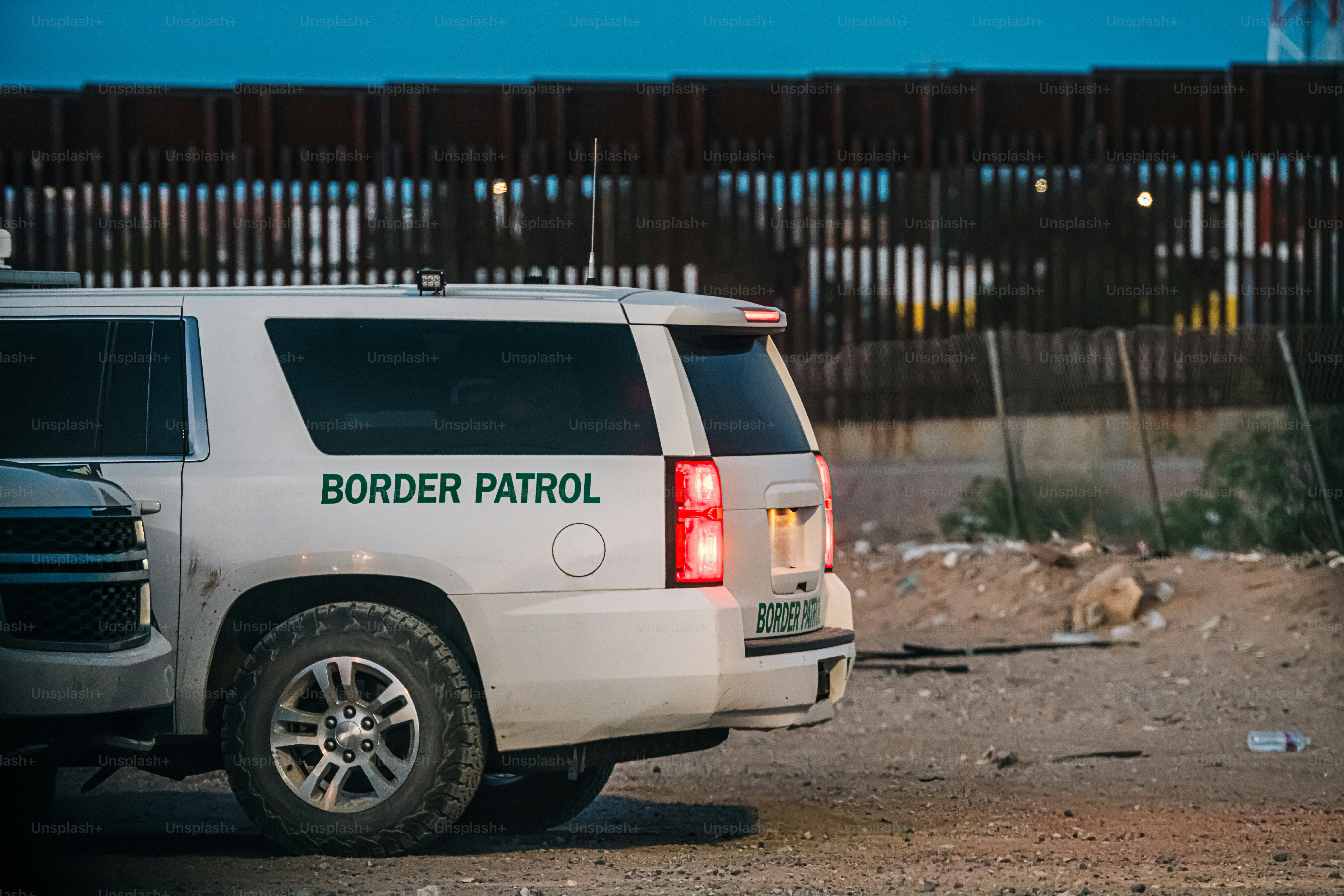 A hot topic in political discussions: Border patrol SUV at the Mexico ...