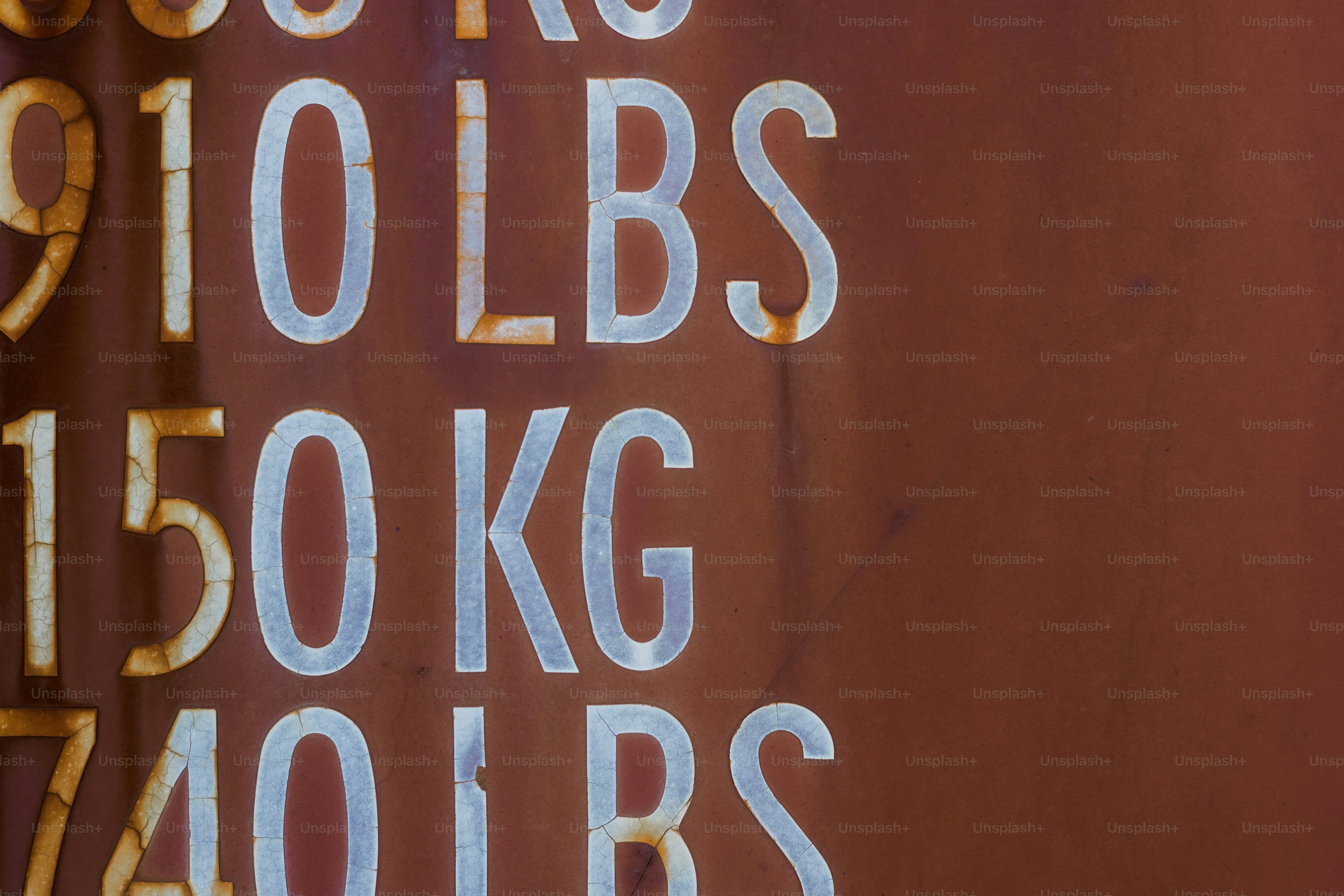 Se enumeran los pesos en libras y kilogramos. foto – Imagen de Fondo en ...