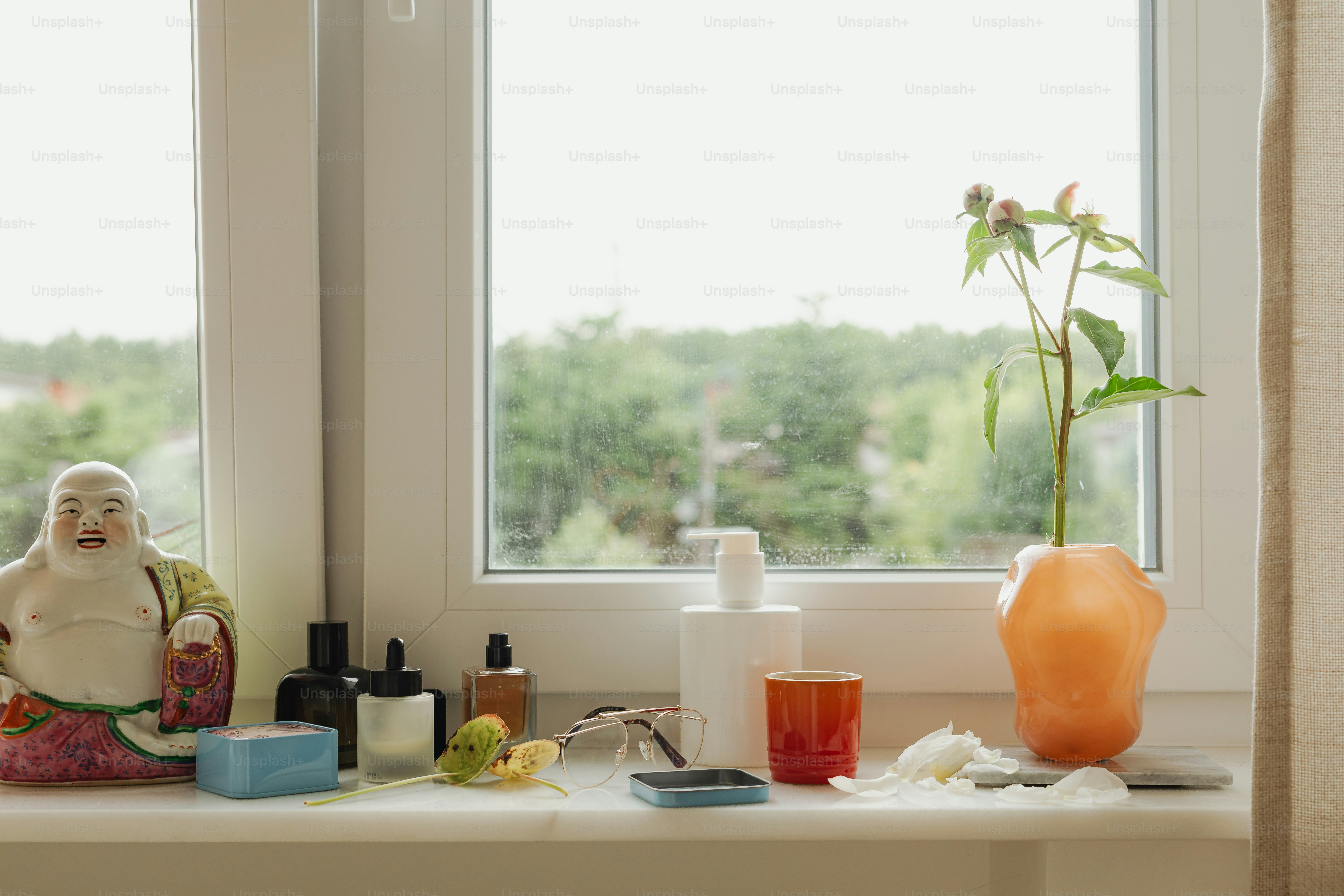 Window sill decor with buddha and a plant. photo – Aesthetic Image on ...