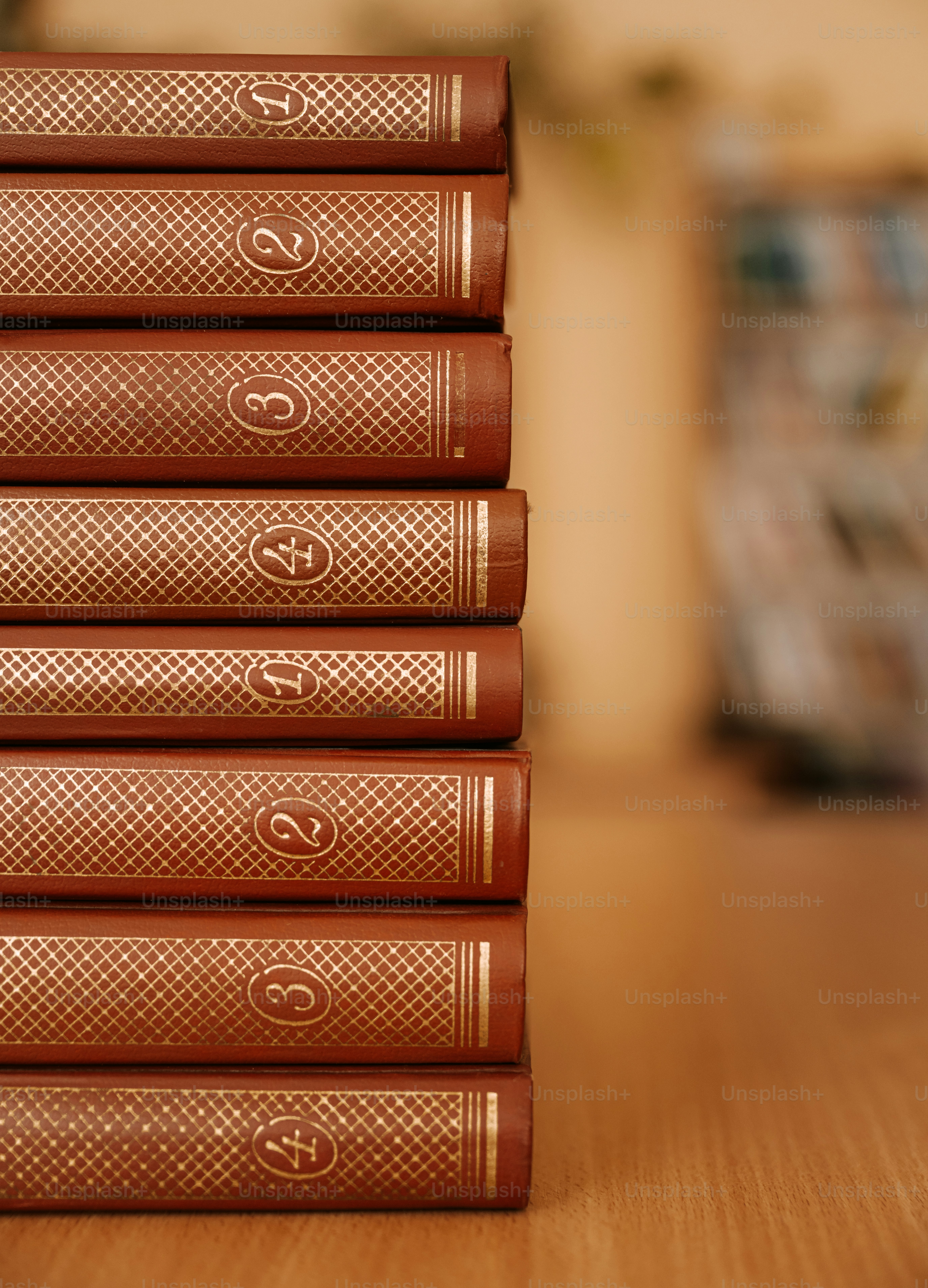 Books are neatly arranged on a shelf. photo – Books Image on Unsplash