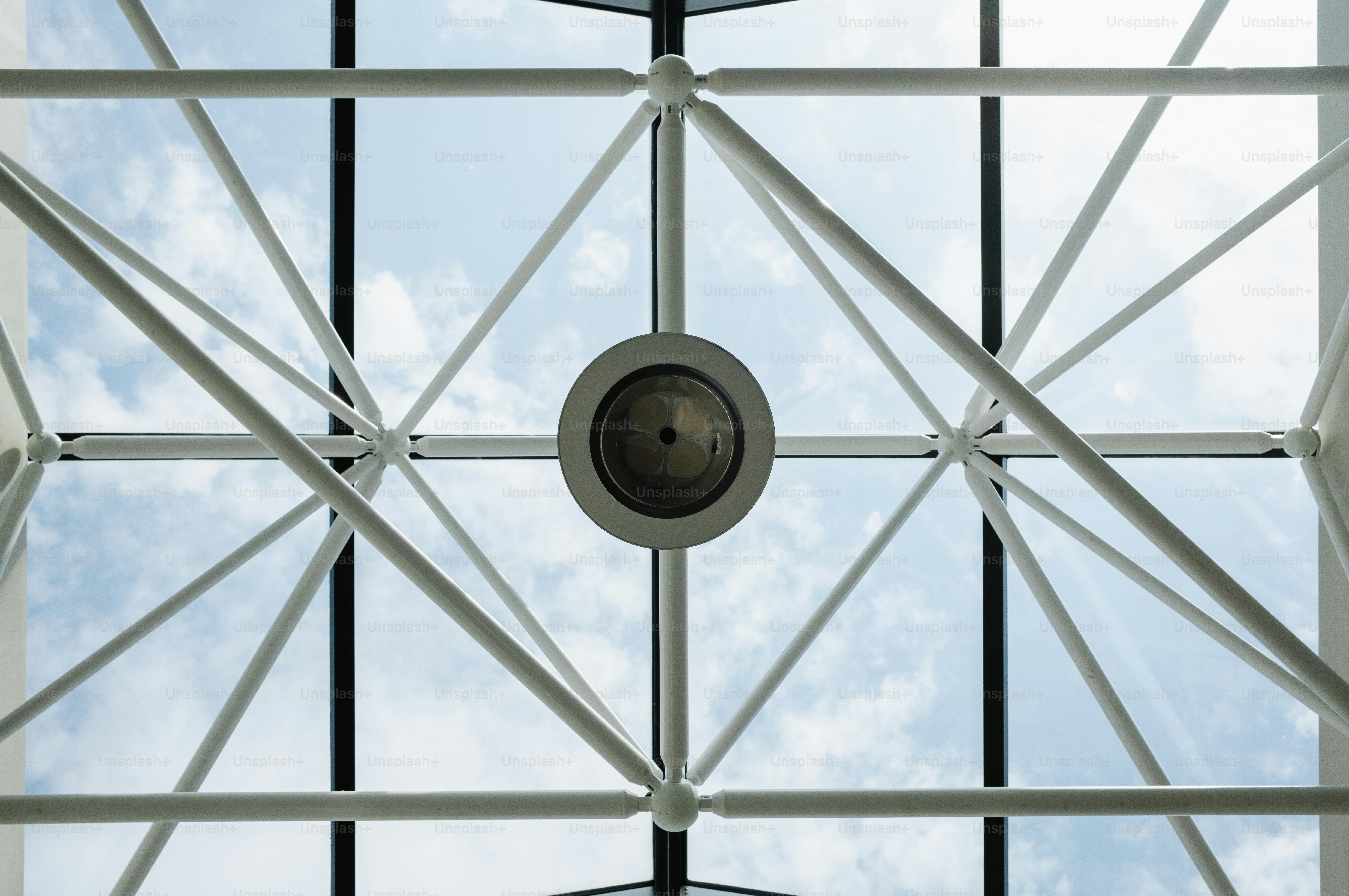 Overhead view of geometric structure and sky. photo – Architecture ...