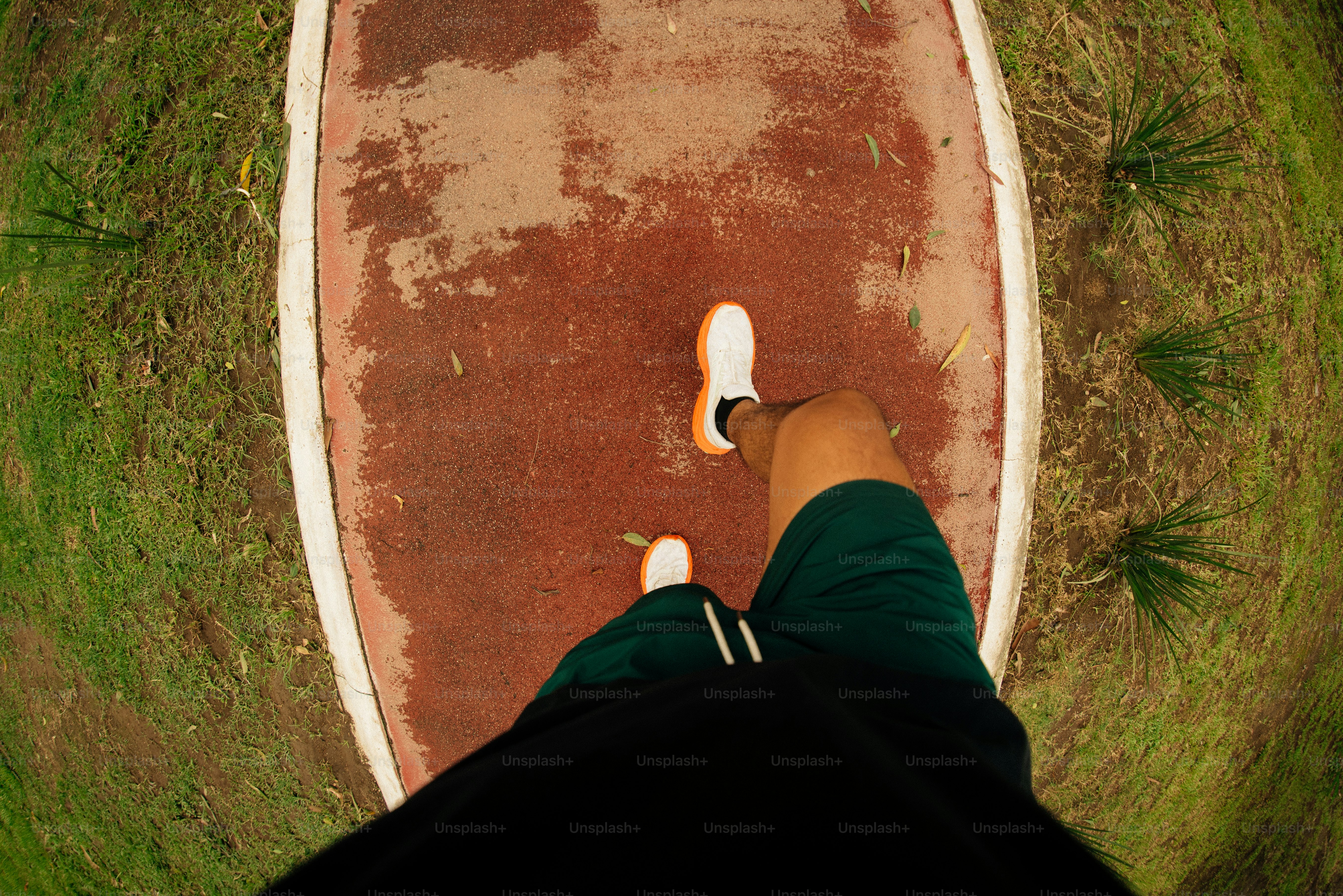 Caminar o correr en una pista. foto – Imagen de Aptitud en Unsplash