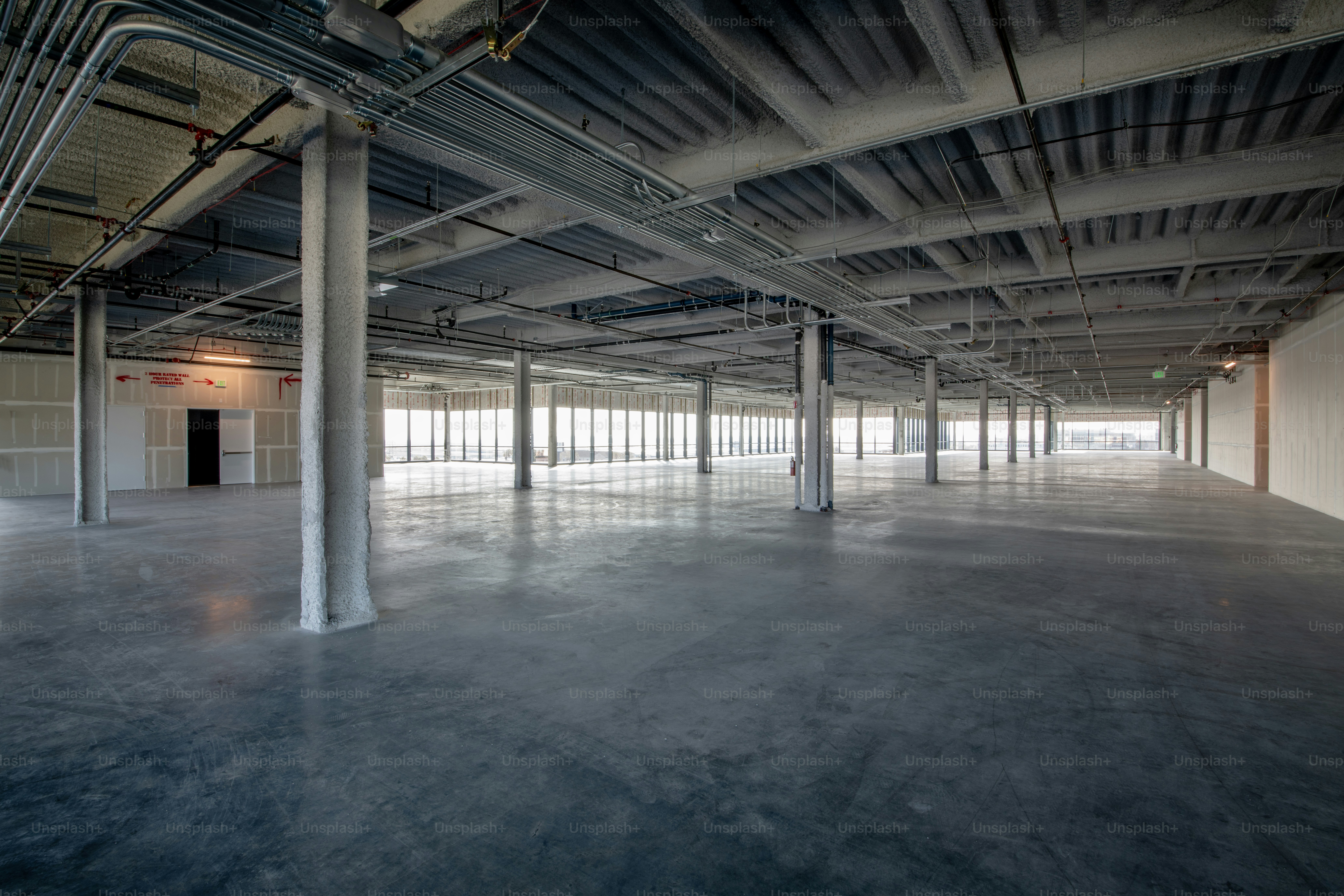 Empty, unimproved, raw office space. photo – Office Image on Unsplash