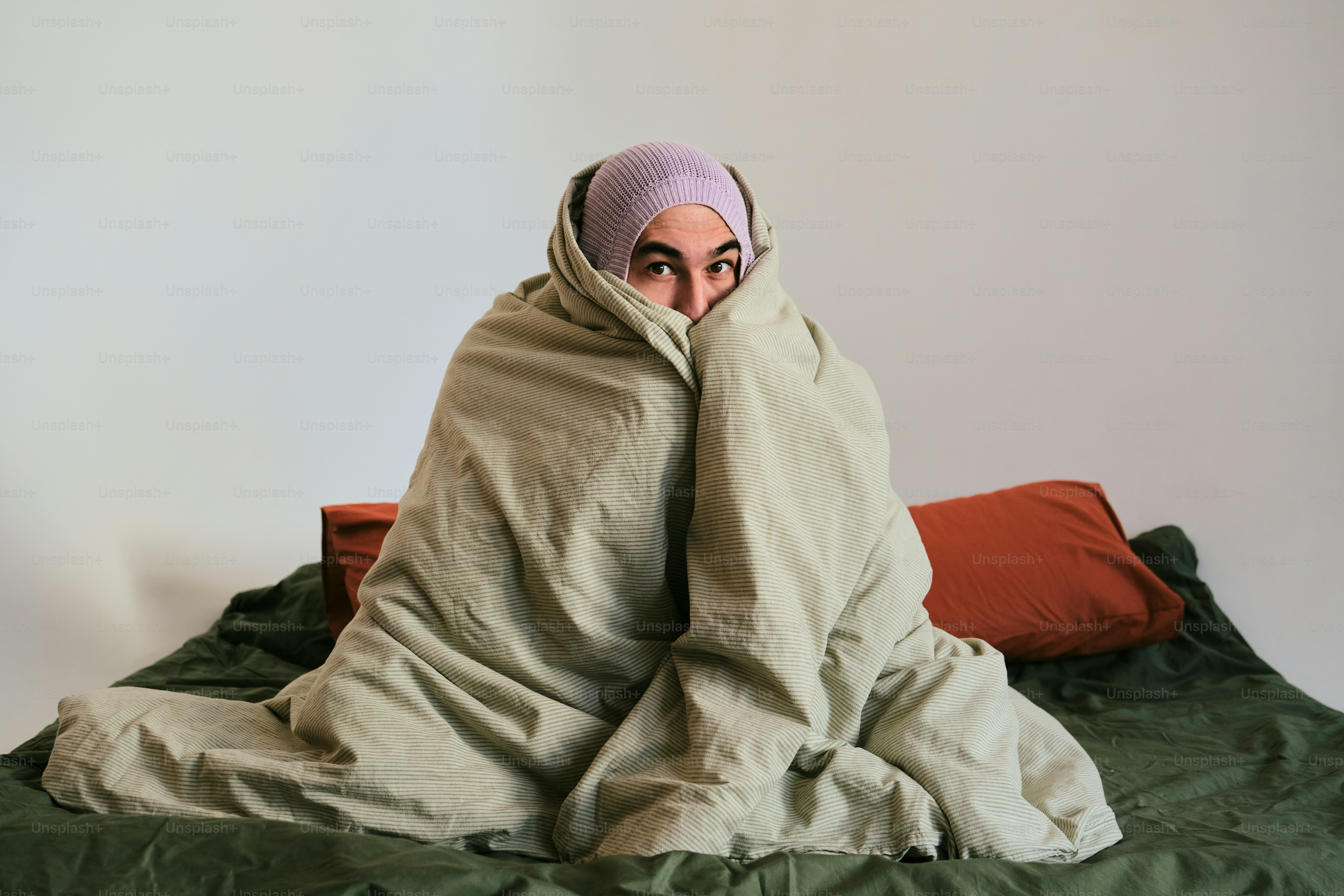 Person Wrapped In Blanket Pictures | Download Free Images on Unsplash