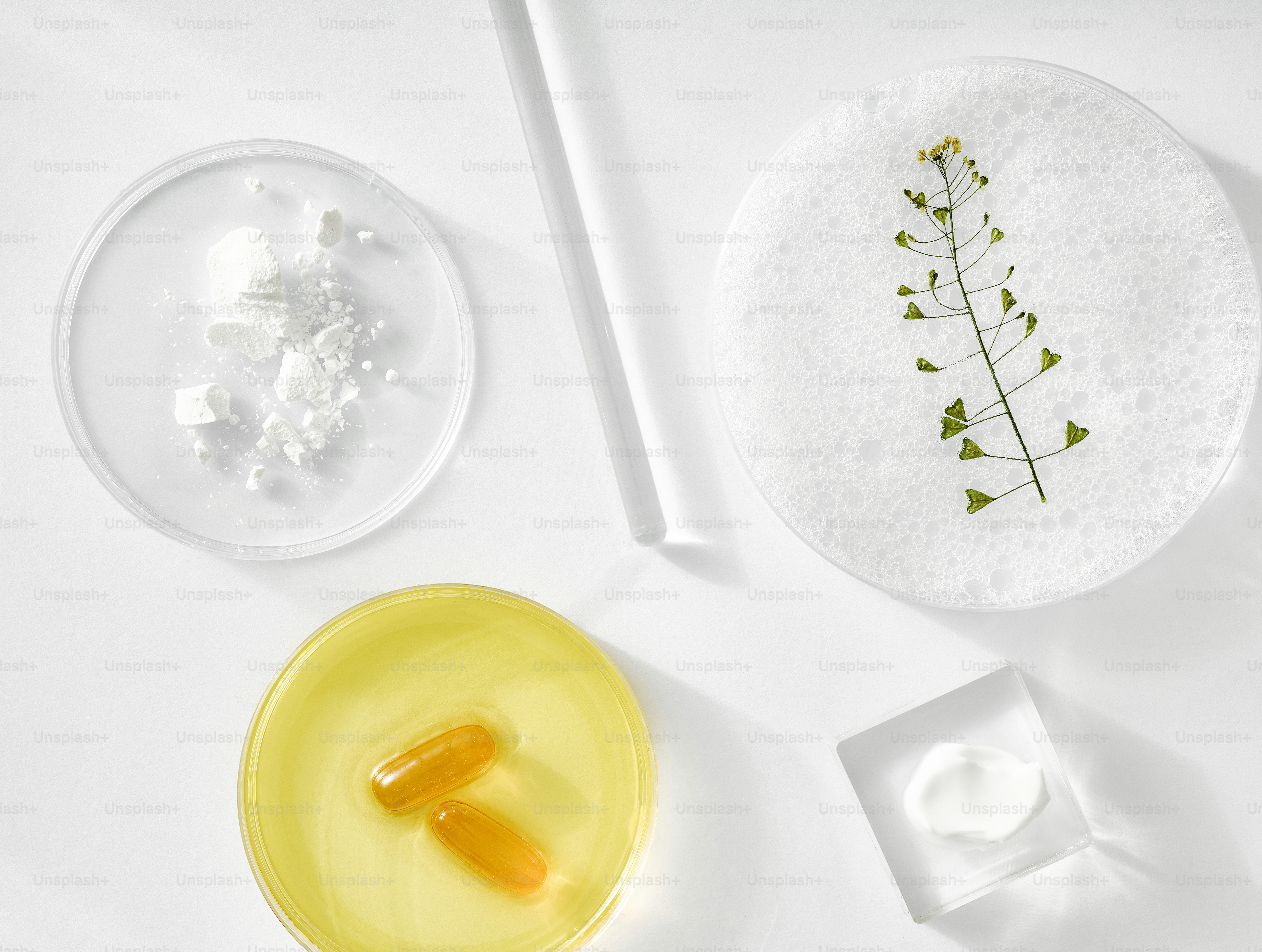 Un fondo abstracto colorido con pequeñas partículas de purpurina foto ...