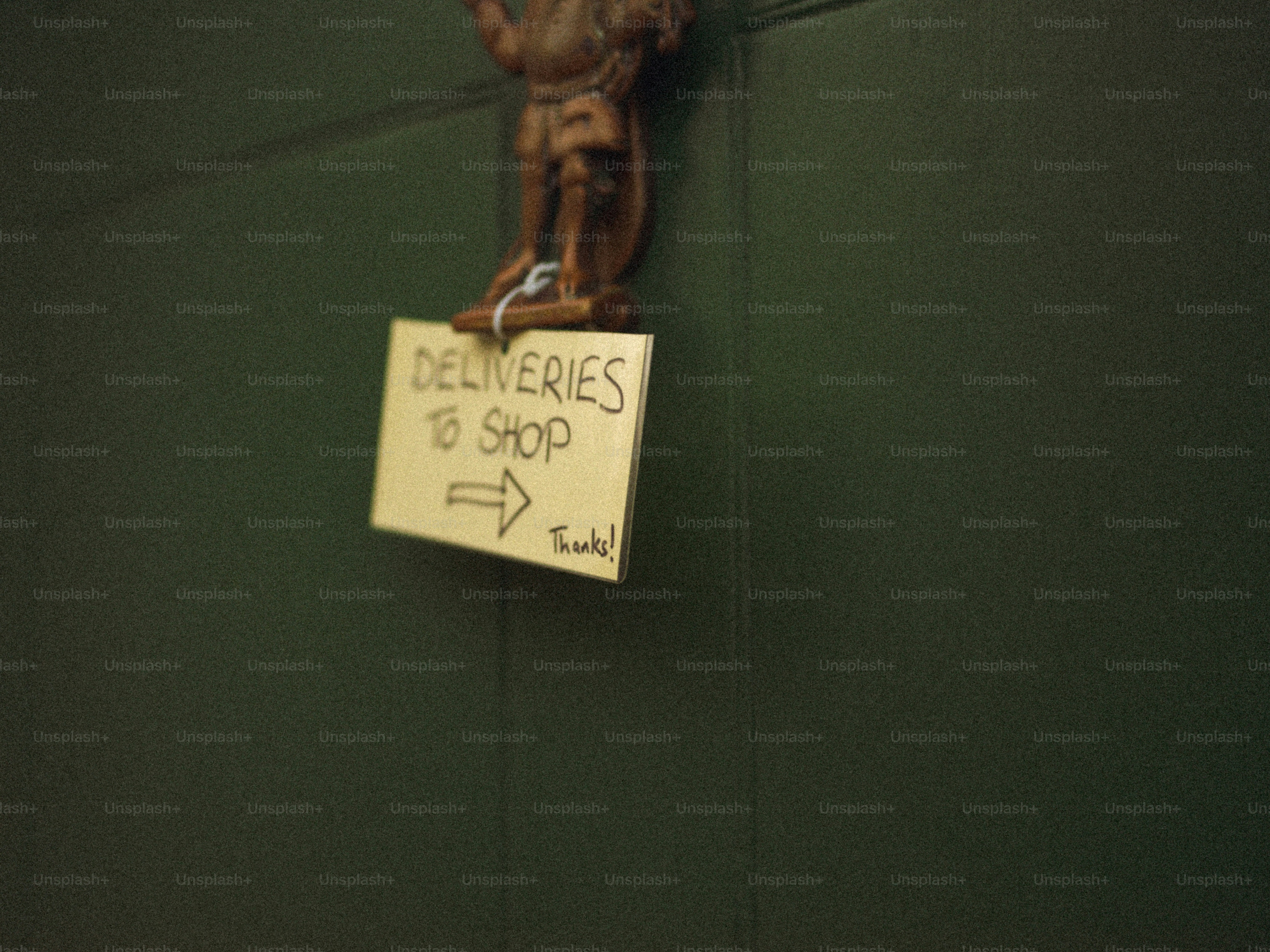 E foto – Imagen de Logística en Unsplash