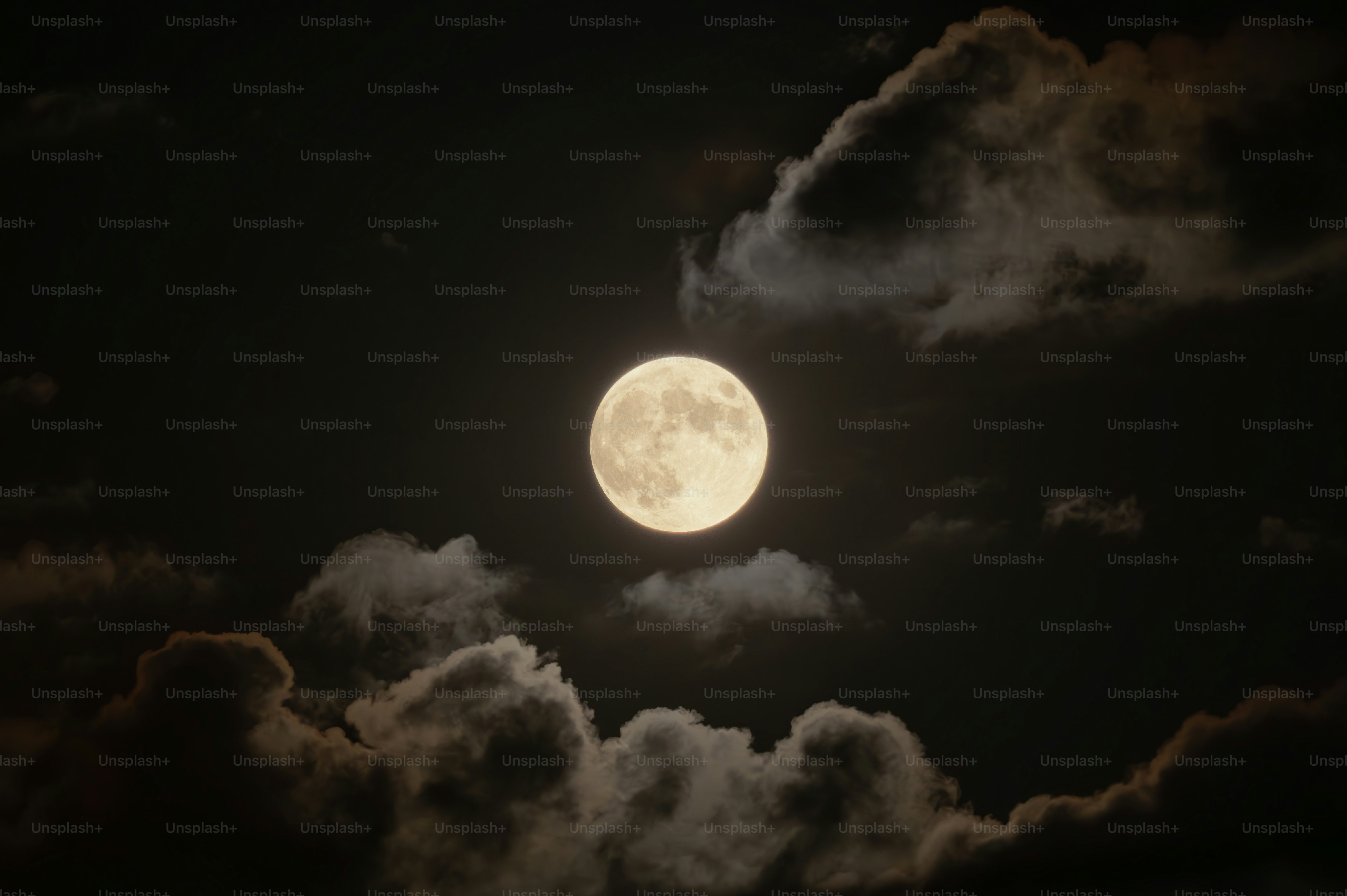 Full moon shining through dark clouds photo – Space Image on Unsplash
