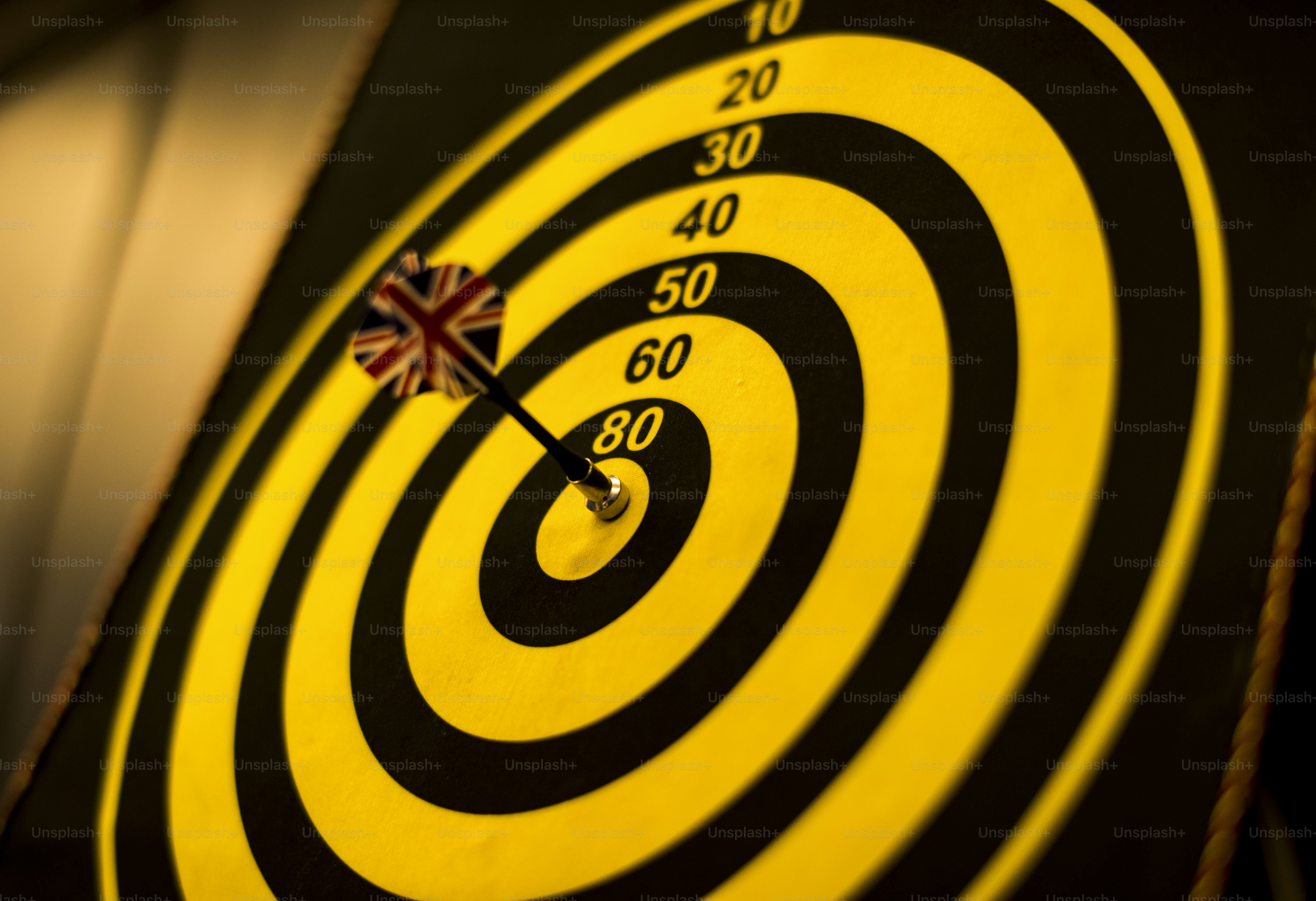 Bullseye score on a dartboard photo – Photography Image on Unsplash
