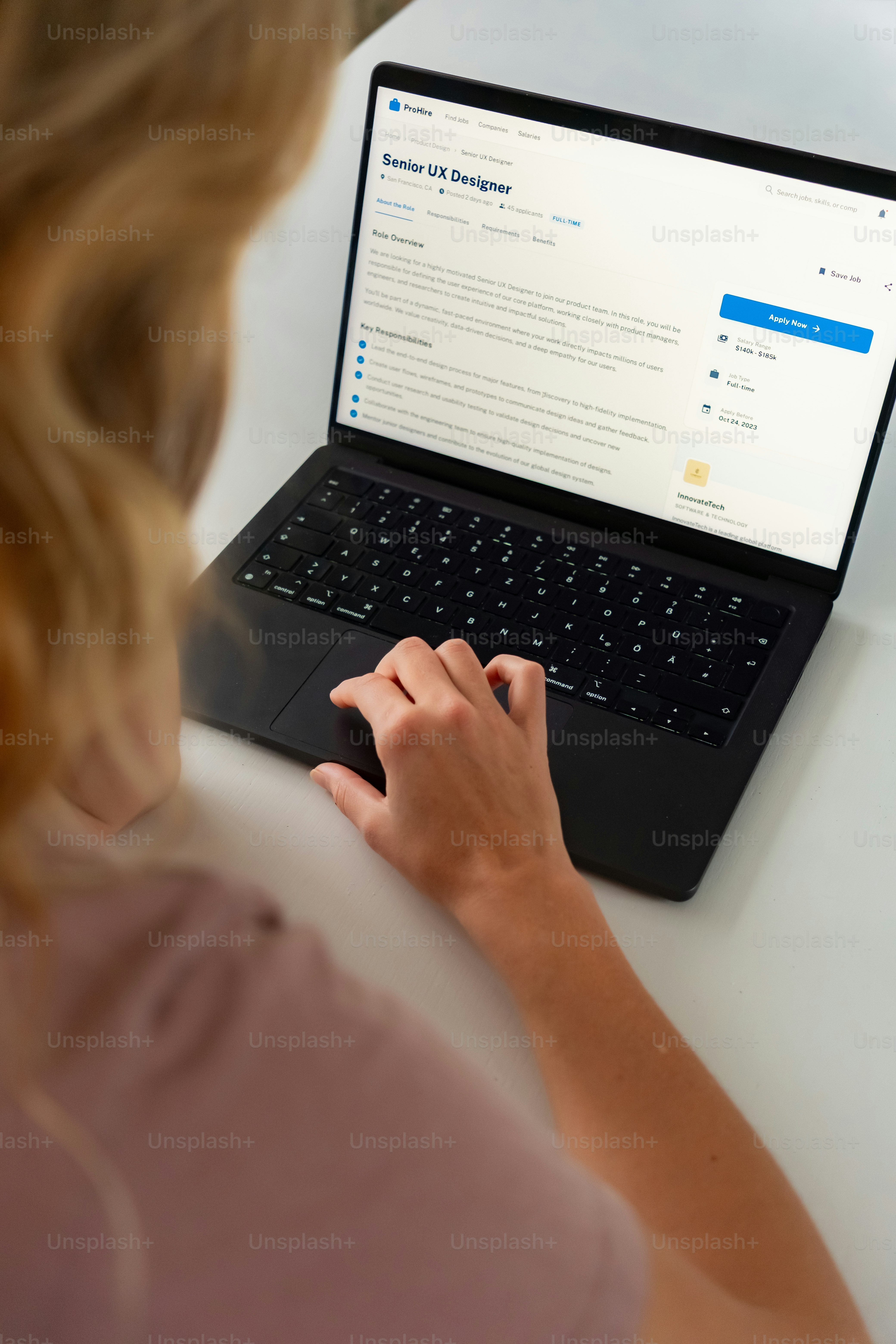 Laptop screen showing a job application page photo – Job Image on Unsplash