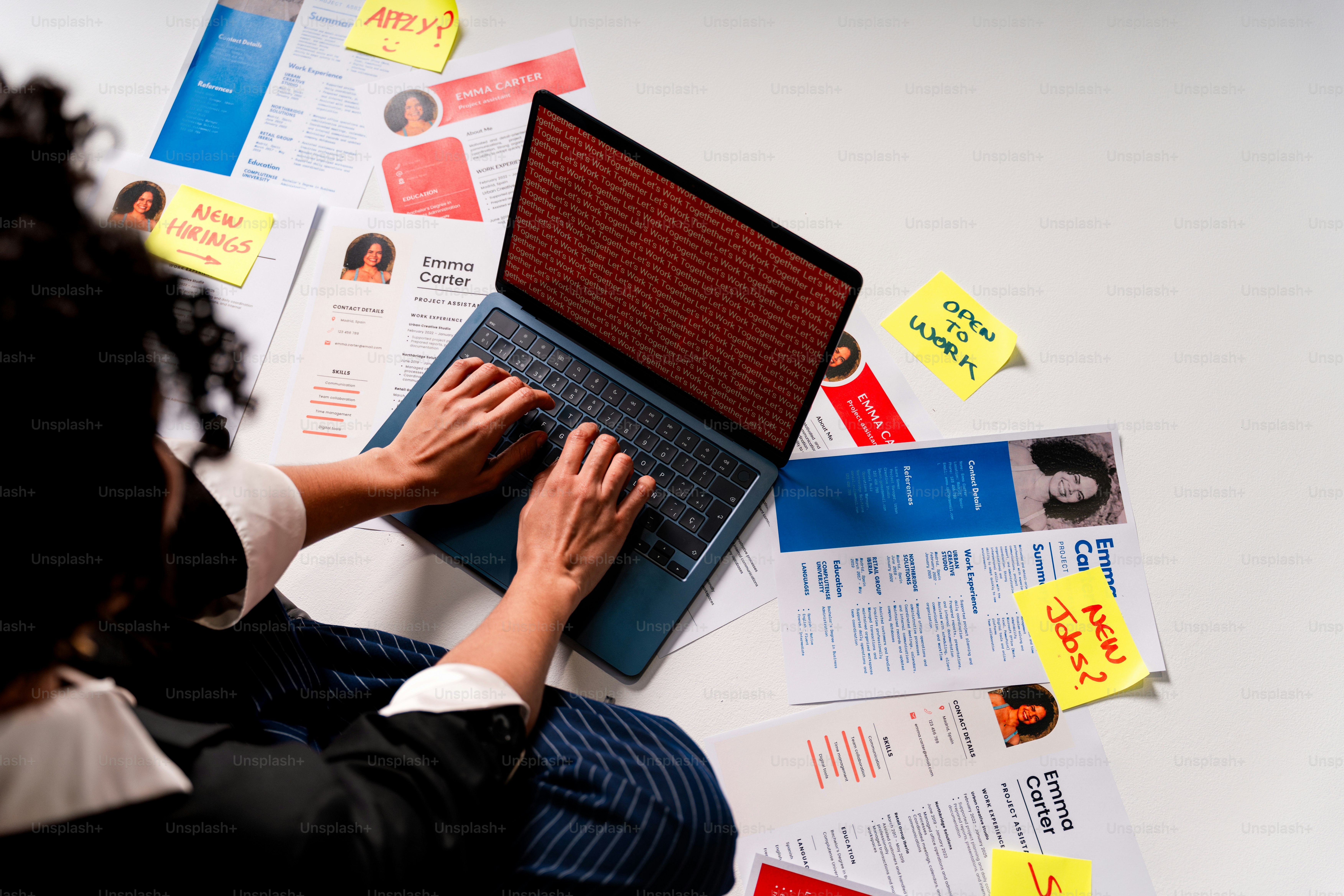 Woman covered in sticky notes about jobs and jobs photo – Face Image on ...