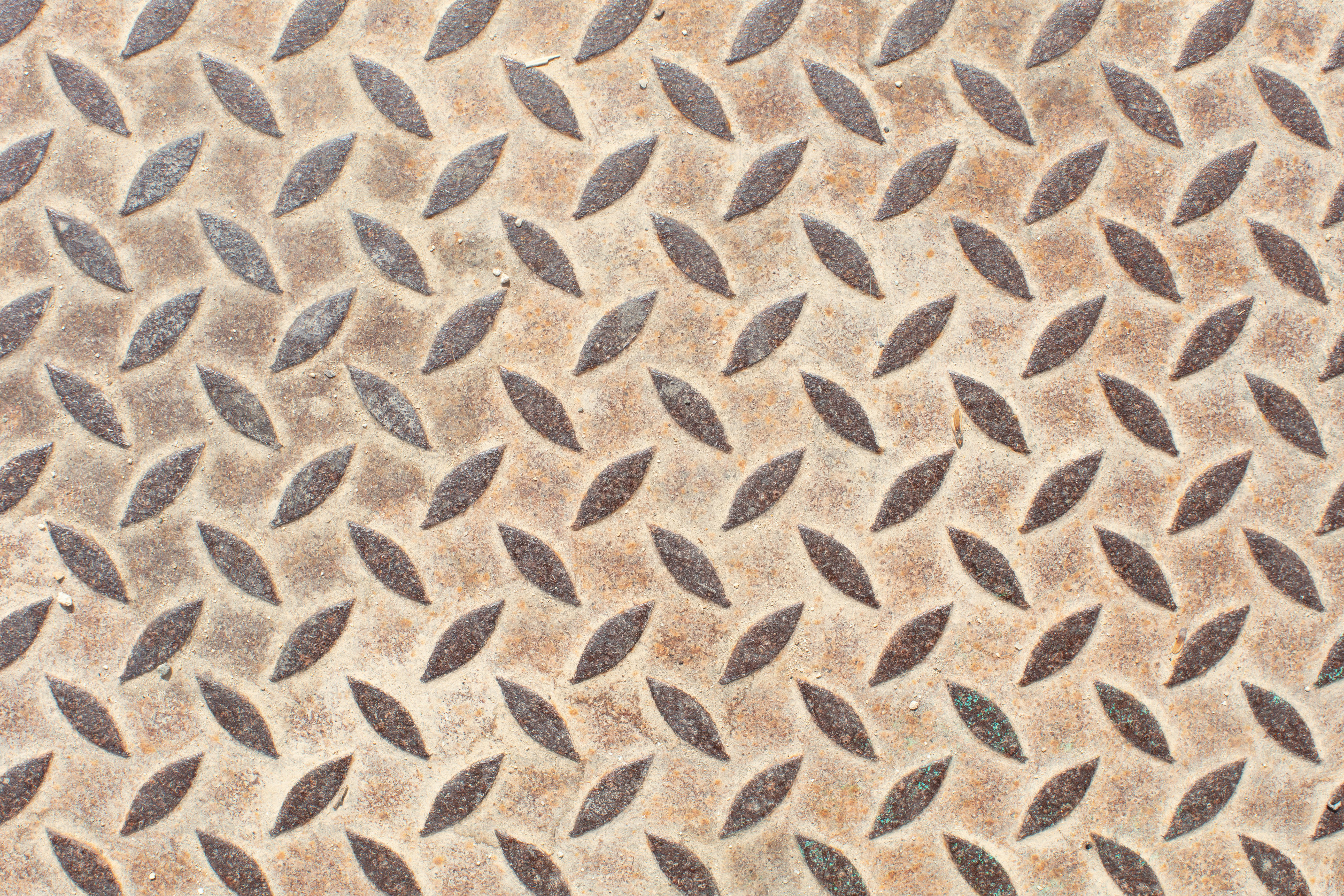 Weathered diamond plate metal texture. photo – Wallpaper Image on Unsplash