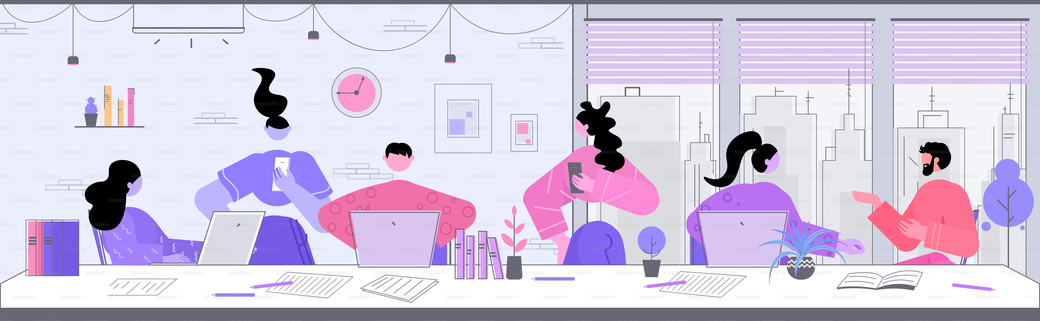 Hommes d’affaires discutant lors d’une réunion à une table ronde au ...